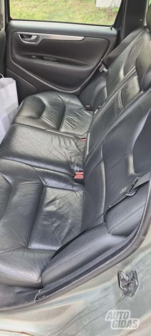 Volvo V70 2006 in Sakiai, with an engine capacity of 2.50 L and mileage of 394 thousand km for 1300 €, photo 13 on AUTOMOTO.COM.LV