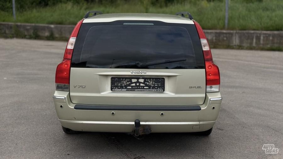 Volvo V70 2006 in Vilnius, with an engine capacity of 2.40 L and mileage of 251 thousand km for 1400 €, photo 5 on AUTOMOTO.COM.LV