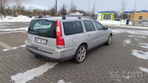 Volvo V70 2006 in Ventspils, with an engine capacity of 2.40 L and mileage of 313 thousand km for 2800 €, photo 11 on AUTOMOTO.COM.LV