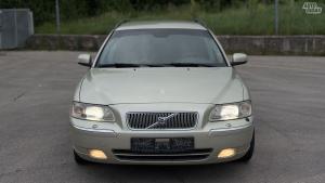 Volvo V70 2006 in Vilnius, with an engine capacity of 2.40 L and mileage of 251 thousand km for 1250 €, photo 4 on AUTOMOTO.COM.LV