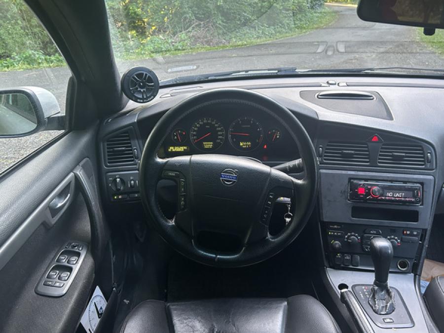 Volvo V70 2006 Tartu, ar dzinēja tilpumu 2.40 L un nobraukumu 347 tūkst. km par 699 €, foto 8 vietnē AUTOMOTO.COM.LV