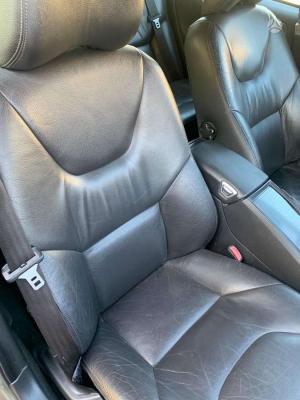 Volvo V70 2006 in Pakruojis, with an engine capacity of 2.40 L and mileage of 287 thousand km for 3300 €, photo 13 on AUTOMOTO.COM.LV