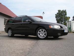 Volvo V70 2006 Sigulda, ar dzinēja tilpumu 2.40 L un nobraukumu 361 tūkst. km par 3750 €, foto 3 vietnē AUTOMOTO.COM.LV