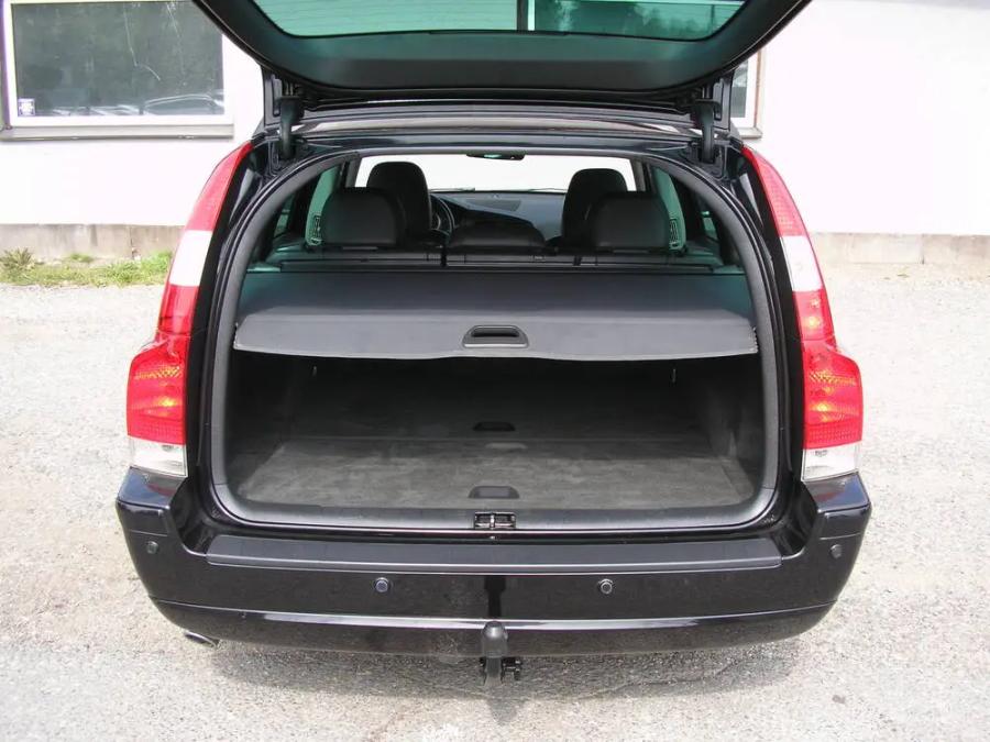 Volvo V70 2006 Sigulda, ar dzinēja tilpumu 2.40 L un nobraukumu 361 tūkst. km par 3750 €, foto 20 vietnē AUTOMOTO.COM.LV