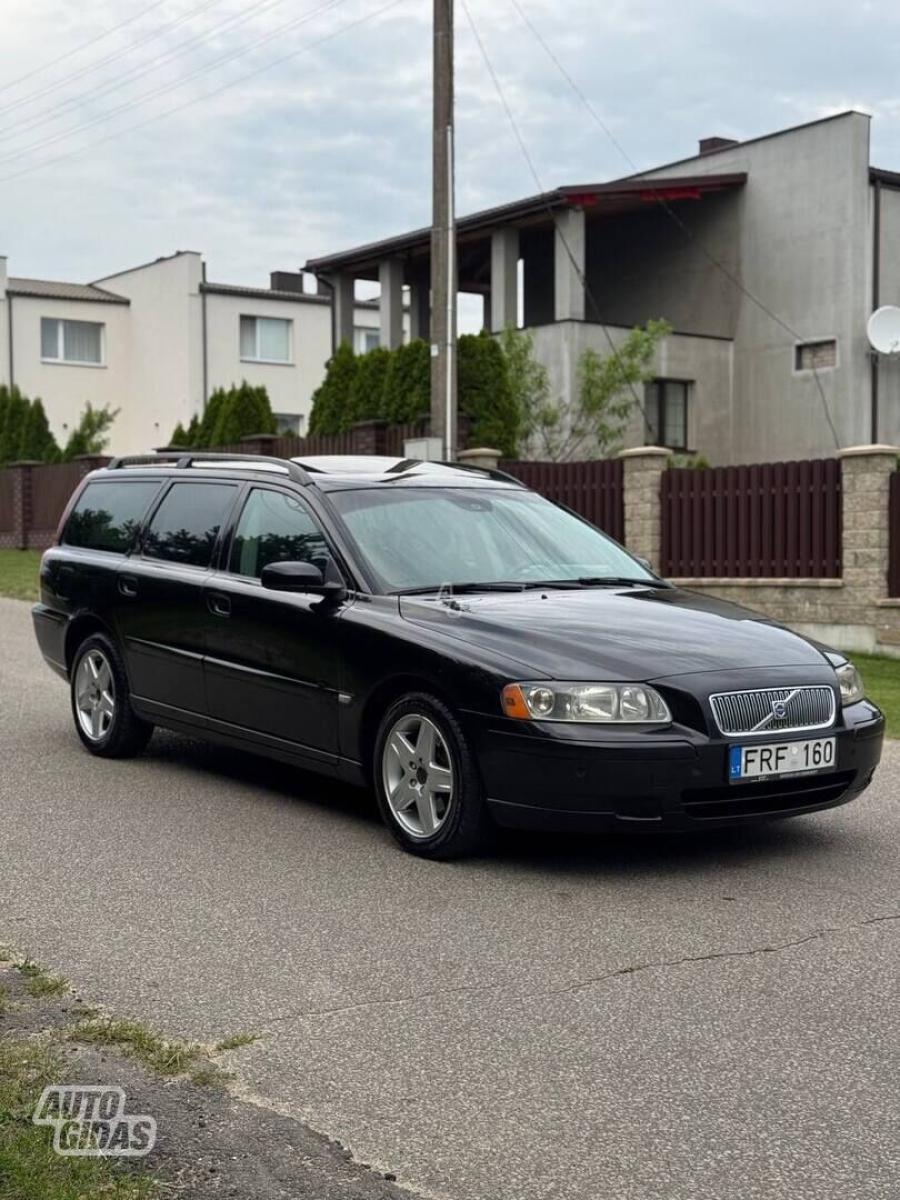 Volvo V70 2006 Šalčininkai, ar dzinēja tilpumu 2.40 L un nobraukumu 432 tūkst. km par 1750 €, foto 3 vietnē AUTOMOTO.COM.LV