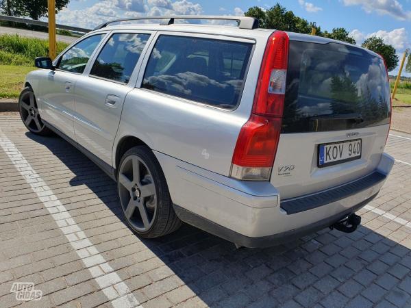 Volvo V70 2006 in Siauliai, with an engine capacity of 2.40 L and mileage of 313 thousand km for 2300 €, photo 1 on AUTOMOTO.COM.LV
