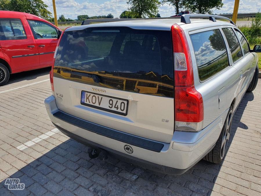 Volvo V70 2006 in Siauliai, with an engine capacity of 2.40 L and mileage of 313 thousand km for 2300 €, photo 8 on AUTOMOTO.COM.LV