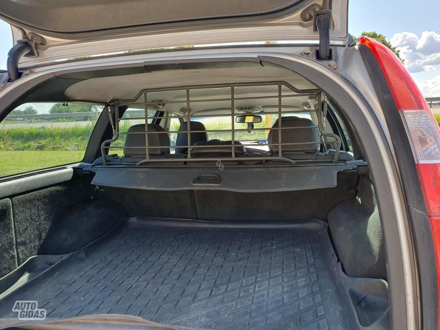 Volvo V70 2006 in Siauliai, with an engine capacity of 2.40 L and mileage of 313 thousand km for 2300 €, photo 10 on AUTOMOTO.COM.LV