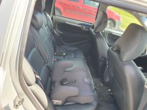 Volvo V70 2006 in Siauliai, with an engine capacity of 2.40 L and mileage of 313 thousand km for 2300 €, photo 11 on AUTOMOTO.COM.LV