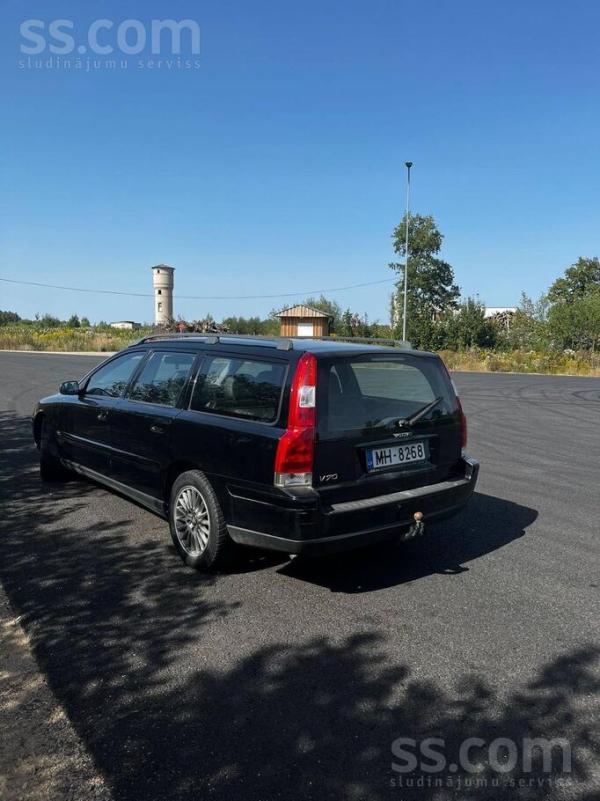 Volvo V70 2006 in Balvi, with an engine capacity of 2.40 L and mileage of 350 thousand km for 1900 €, photo 6 on AUTOMOTO.COM.LV