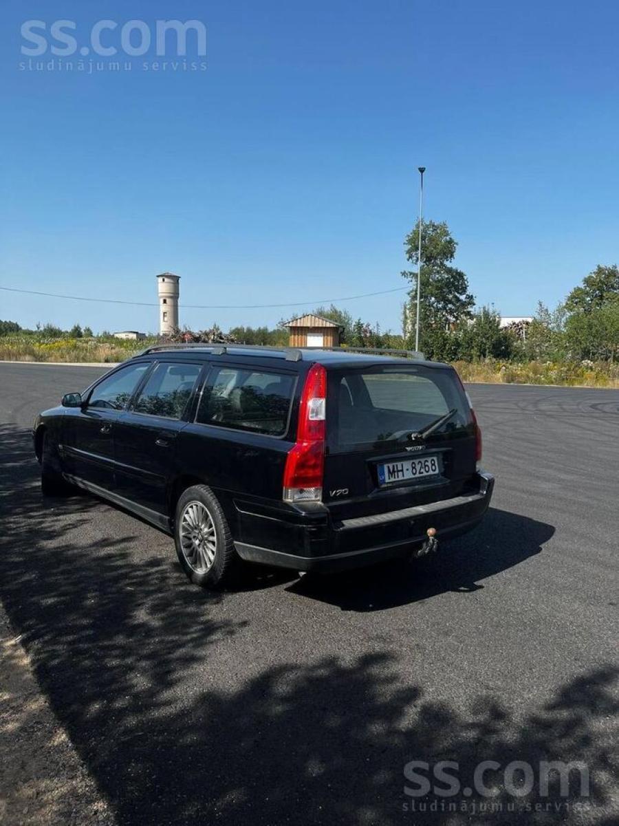 Volvo V70 2006 in Balvi, with an engine capacity of 2.40 L and mileage of 350 thousand km for 1900 €, photo 7 on AUTOMOTO.COM.LV