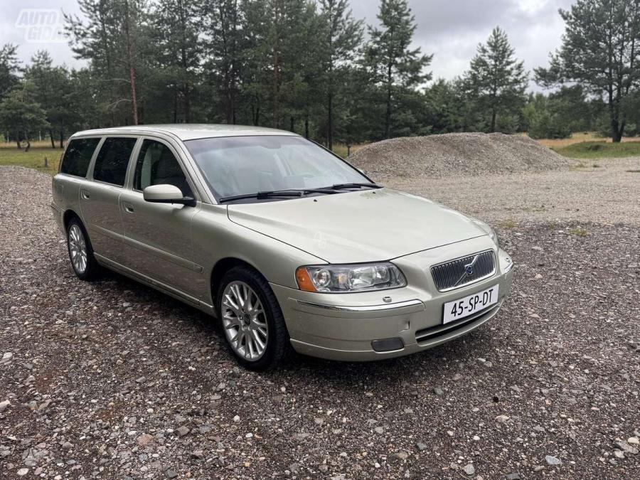 Volvo V70 2006 Jonava, ar dzinēja tilpumu 2.40 L un nobraukumu 380 tūkst. km par 3750 €, foto 4 vietnē AUTOMOTO.COM.LV