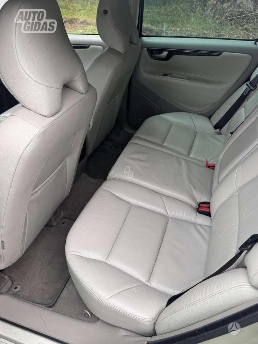 Volvo V70 2006 Jonava, ar dzinēja tilpumu 2.40 L un nobraukumu 380 tūkst. km par 3750 €, foto 10 vietnē AUTOMOTO.COM.LV