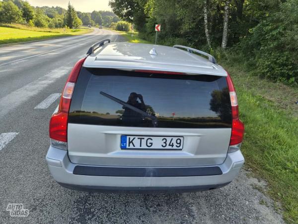 Volvo V70 2006 Klaipėda, ar dzinēja tilpumu 2.40 L un nobraukumu 466 tūkst. km par 1000 €, foto 3 vietnē AUTOMOTO.COM.LV