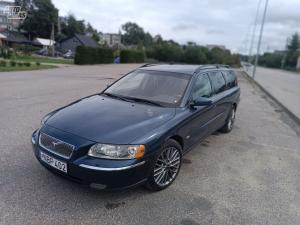 Volvo V70 2006 in Raseiniai, with an engine capacity of 2.40 L and mileage of 393 thousand km for 2700 €, photo  on AUTOMOTO.COM.LV