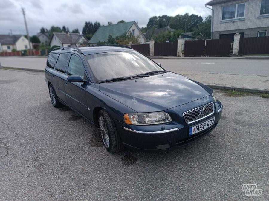 Volvo V70 2006 in Raseiniai, with an engine capacity of 2.40 L and mileage of 393 thousand km for 2700 €, photo 3 on AUTOMOTO.COM.LV