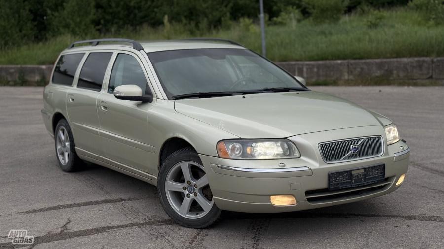 Volvo V70 2006 Viļņa, ar dzinēja tilpumu 2.40 L un nobraukumu 251 tūkst. km par 1200 €, foto 1 vietnē AUTOMOTO.COM.LV