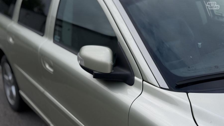 Volvo V70 2006 Viļņa, ar dzinēja tilpumu 2.40 L un nobraukumu 251 tūkst. km par 1200 €, foto 8 vietnē AUTOMOTO.COM.LV