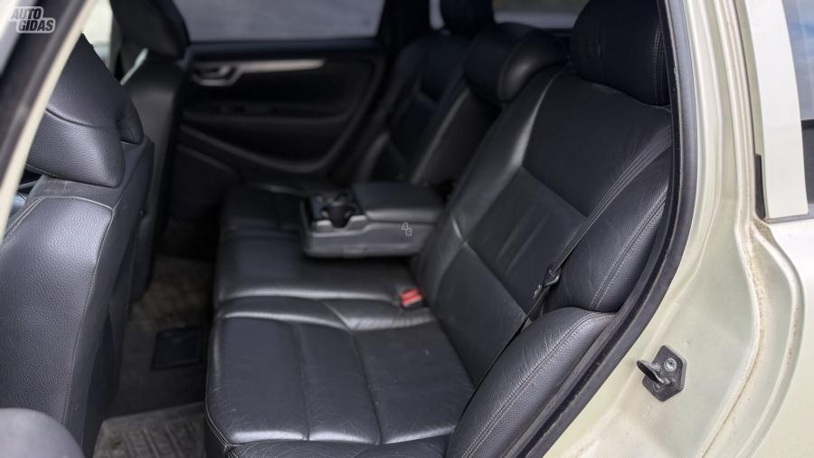 Volvo V70 2006 Viļņa, ar dzinēja tilpumu 2.40 L un nobraukumu 251 tūkst. km par 1200 €, foto 10 vietnē AUTOMOTO.COM.LV