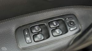 Volvo V70 2006 Viļņa, ar dzinēja tilpumu 2.40 L un nobraukumu 251 tūkst. km par 1200 €, foto 12 vietnē AUTOMOTO.COM.LV