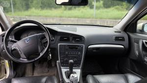 Volvo V70 2006 Viļņa, ar dzinēja tilpumu 2.40 L un nobraukumu 251 tūkst. km par 1200 €, foto 14 vietnē AUTOMOTO.COM.LV