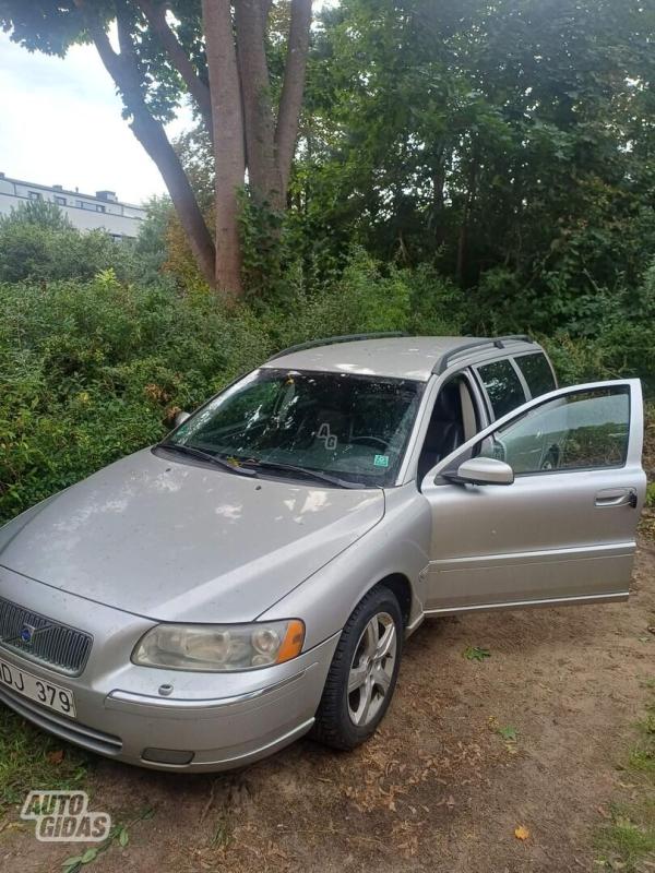 Volvo V70 2006 KauÅa vietnÄ Volvo V70 2006 KauÅa, ar dzinÄja tilpumu 2.40 L un nobraukumu 300 tÅ«kst. km par 800 ā¬, foto 1 vietnÄ AUTOMOTO.COM.LV