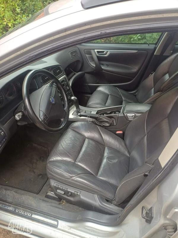 Volvo V70 2006 KauÅa vietnÄ Volvo V70 2006 KauÅa, ar dzinÄja tilpumu 2.40 L un nobraukumu 300 tÅ«kst. km par 800 ā¬, foto 9 vietnÄ AUTOMOTO.COM.LV