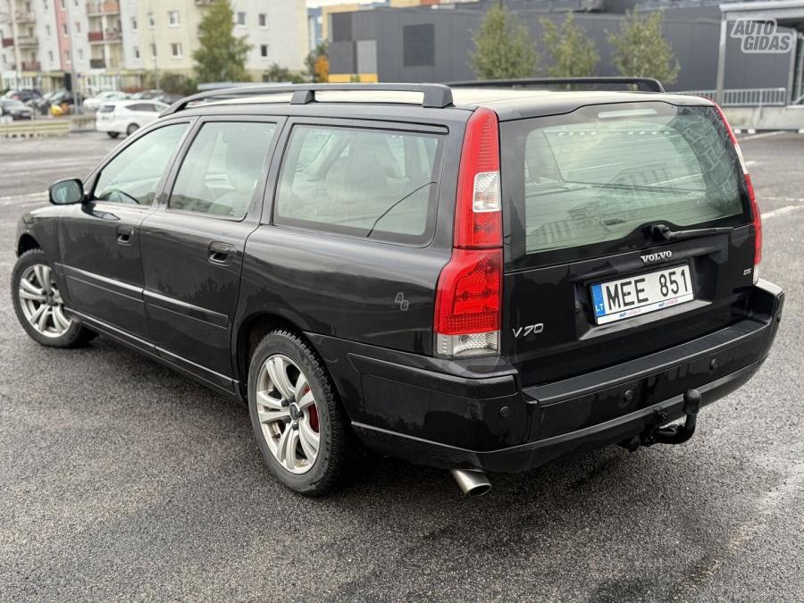 Volvo V70 2006 Viļņa, ar dzinēja tilpumu 2.40 L un nobraukumu 300 tūkst. km par 2250 €, foto 5 vietnē AUTOMOTO.COM.LV