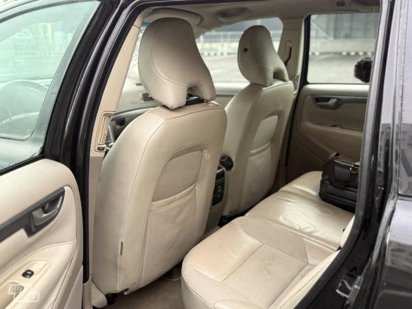 Volvo V70 2006 Viļņa, ar dzinēja tilpumu 2.40 L un nobraukumu 300 tūkst. km par 2250 €, foto 9 vietnē AUTOMOTO.COM.LV