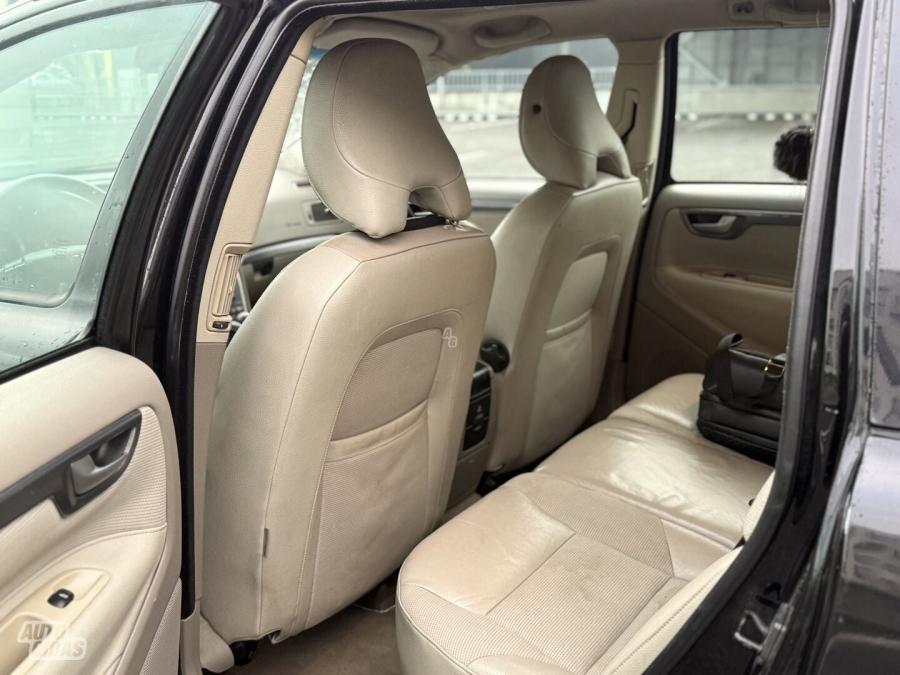 Volvo V70 2006 Viļņa, ar dzinēja tilpumu 2.40 L un nobraukumu 300 tūkst. km par 2250 €, foto 9 vietnē AUTOMOTO.COM.LV