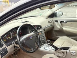 Volvo V70 2006 Viļņa, ar dzinēja tilpumu 2.40 L un nobraukumu 300 tūkst. km par 2250 €, foto 12 vietnē AUTOMOTO.COM.LV