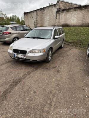 Volvo V70 2007 in Riga, with an engine capacity of 2.40 L and mileage of 433 thousand km for 1700 €, photo 1 on AUTOMOTO.COM.LV