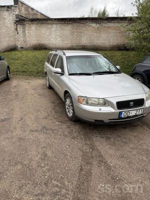 Volvo V70 2007 in Riga, with an engine capacity of 2.40 L and mileage of 433 thousand km for 1700 €, photo 6 on AUTOMOTO.COM.LV