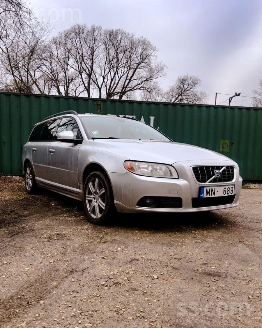 Volvo V70 2007 Rīga, ar dzinēja tilpumu 2.40 L un nobraukumu 280 tūkst. km par 1550 €, foto 2 vietnē AUTOMOTO.COM.LV