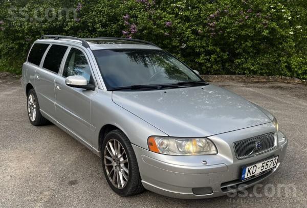 Volvo V70 2007 in Talsi, with an engine capacity of 2.40 L and mileage of 347 thousand km for 2700 €, photo 2 on AUTOMOTO.COM.LV