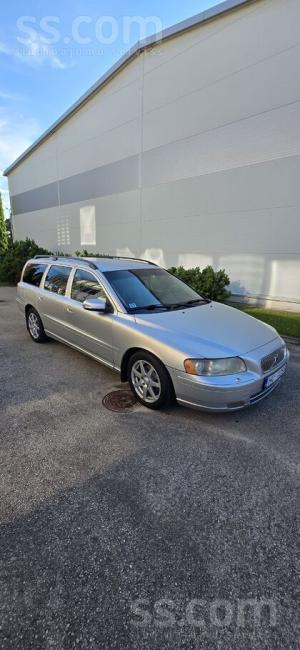 Volvo V70 2007 Rīga, ar dzinēja tilpumu 2.40 L un nobraukumu 434 tūkst. km par 2350 €, foto 1 vietnē AUTOMOTO.COM.LV