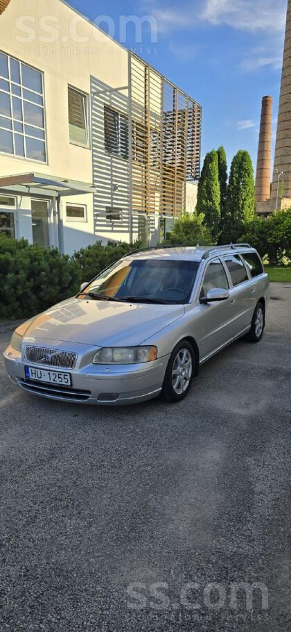 Volvo V70 2007 Rīga, ar dzinēja tilpumu 2.40 L un nobraukumu 434 tūkst. km par 2350 €, foto 2 vietnē AUTOMOTO.COM.LV