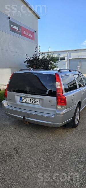 Volvo V70 2007 Rīga, ar dzinēja tilpumu 2.40 L un nobraukumu 434 tūkst. km par 2350 €, foto 5 vietnē AUTOMOTO.COM.LV