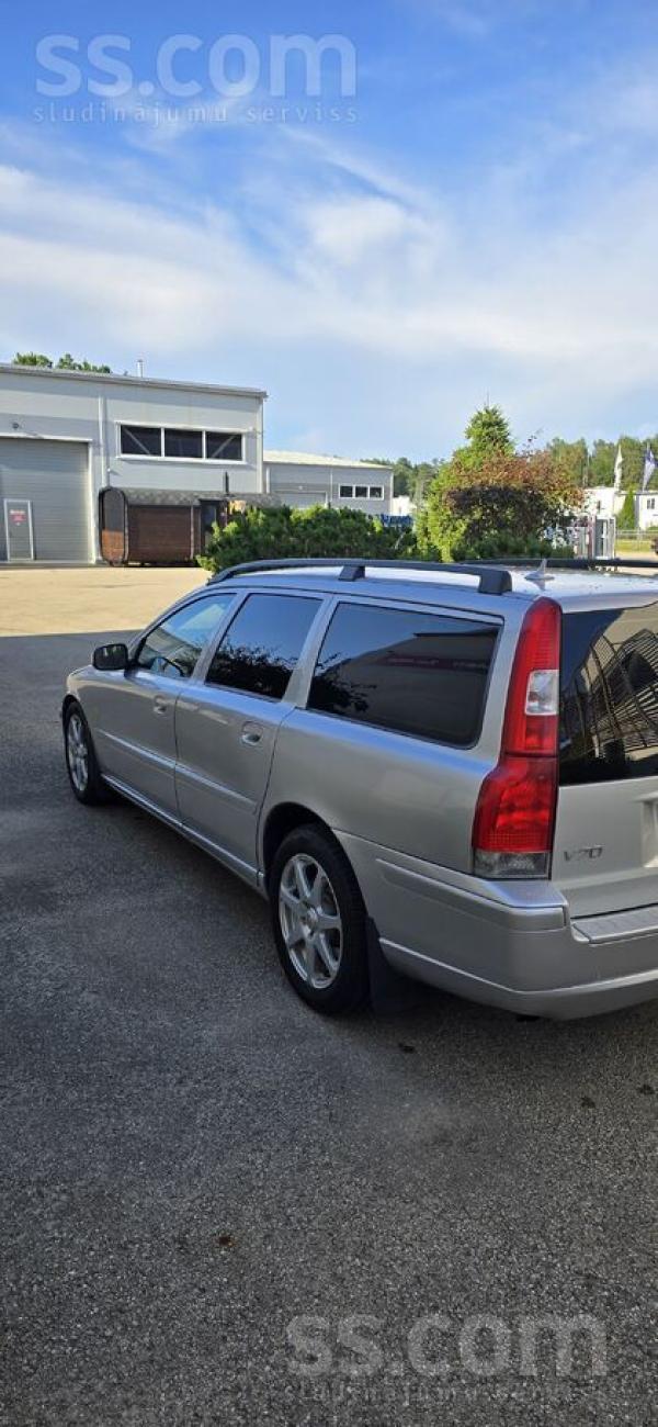 Volvo V70 2007 Rīga, ar dzinēja tilpumu 2.40 L un nobraukumu 434 tūkst. km par 2350 €, foto 7 vietnē AUTOMOTO.COM.LV