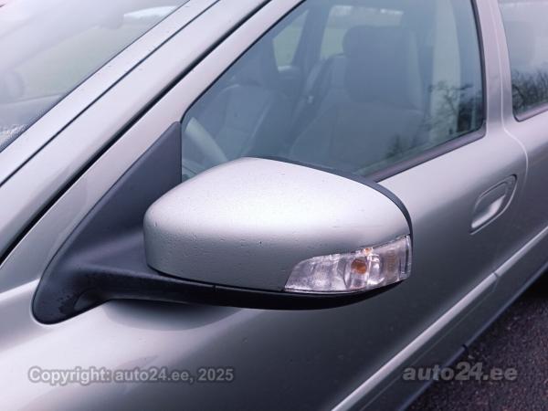 Вольво В70 2007 в Таллин, объемом двигателя 2.40 л и пробегом 240 тыс. км за 2999 €, фото 11 на AUTOMOTO.COM.LV