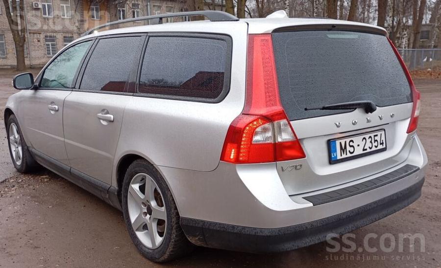 Volvo V70 2007 in Riga, with an engine capacity of 2.50 L and mileage of 278 thousand km for 2900 €, photo 3 on AUTOMOTO.COM.LV