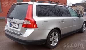 Volvo V70 2007 in Riga, with an engine capacity of 2.50 L and mileage of 278 thousand km for 2900 €, photo 4 on AUTOMOTO.COM.LV