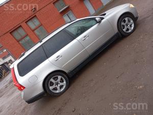 Volvo V70 2007 in Riga, with an engine capacity of 2.50 L and mileage of 278 thousand km for 2900 €, photo 19 on AUTOMOTO.COM.LV