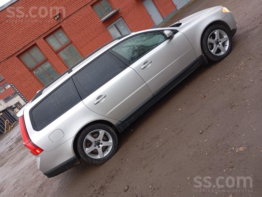 Volvo V70 2007 in Riga, with an engine capacity of 2.50 L and mileage of 278 thousand km for 2900 €, photo 19 on AUTOMOTO.COM.LV
