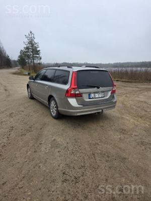 Volvo V70 2007 in Riga, with an engine capacity of 2.40 L and mileage of 421 thousand km for 2200 €, photo  on AUTOMOTO.COM.LV