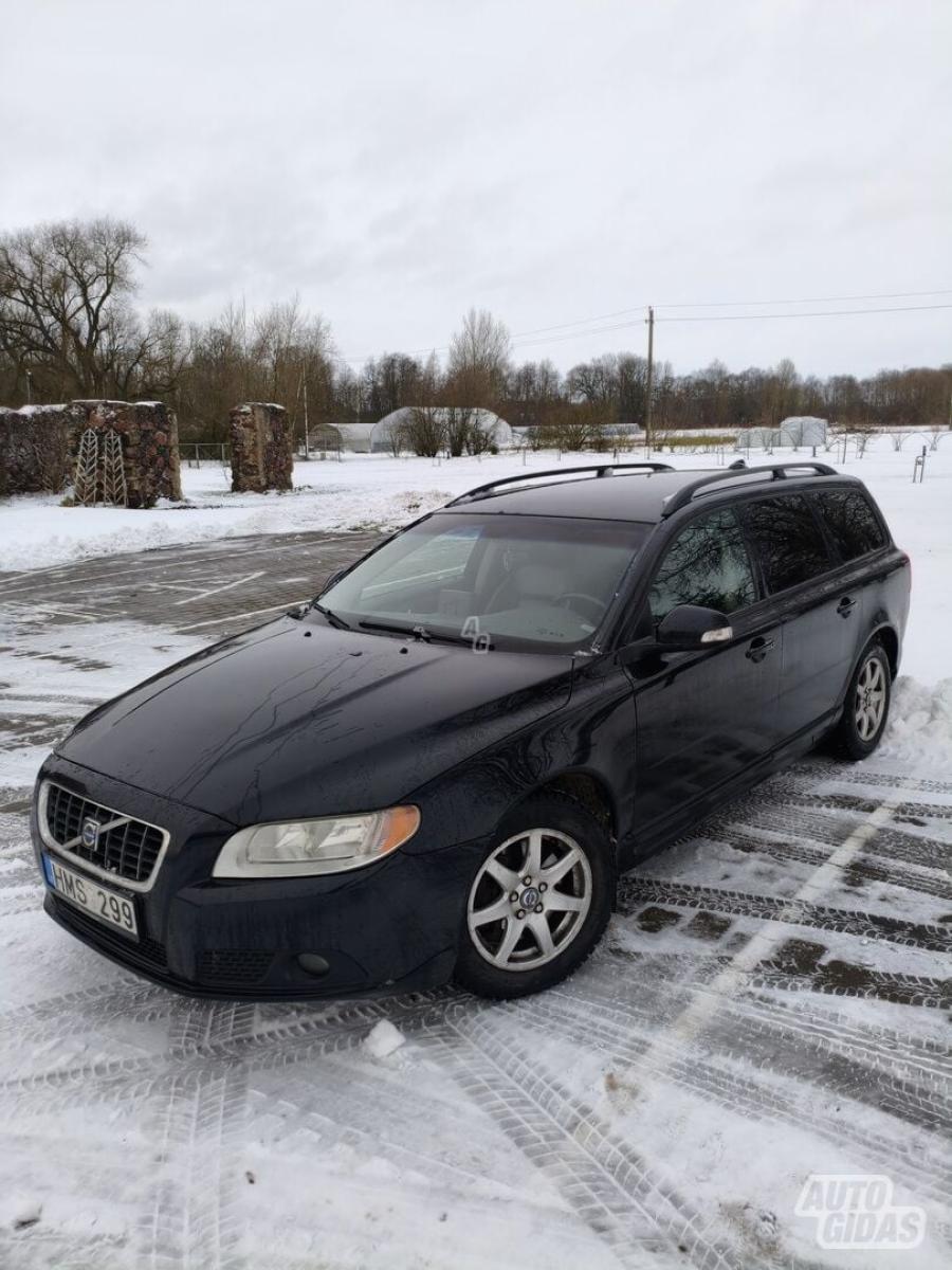 Volvo V70 2007 in Siauliai, with an engine capacity of 2.40 L and mileage of 420 thousand km for 2500 €, photo 2 on AUTOMOTO.COM.LV
