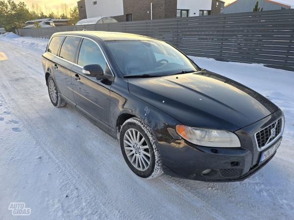 Volvo V70 2007 Klaipėda, ar dzinēja tilpumu 2.40 L un nobraukumu 460 tūkst. km par 1950 €, foto 2 vietnē AUTOMOTO.COM.LV