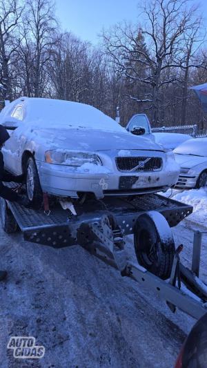 Volvo V70 2007 in Prienai, with an engine capacity of 2.40 L and mileage of 333 thousand km for 600 €, photo 6 on AUTOMOTO.COM.LV