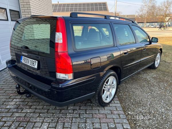 Volvo V70 2007 Paide, ar dzinēja tilpumu 2.40 L un nobraukumu 380 tūkst. km par 3499 €, foto 8 vietnē AUTOMOTO.COM.LV