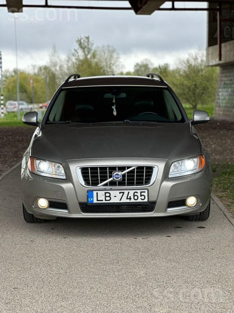 Volvo V70 2007 in Riga, with an engine capacity of 2.40 L and mileage of 361 thousand km for 1990 €, photo 1 on AUTOMOTO.COM.LV